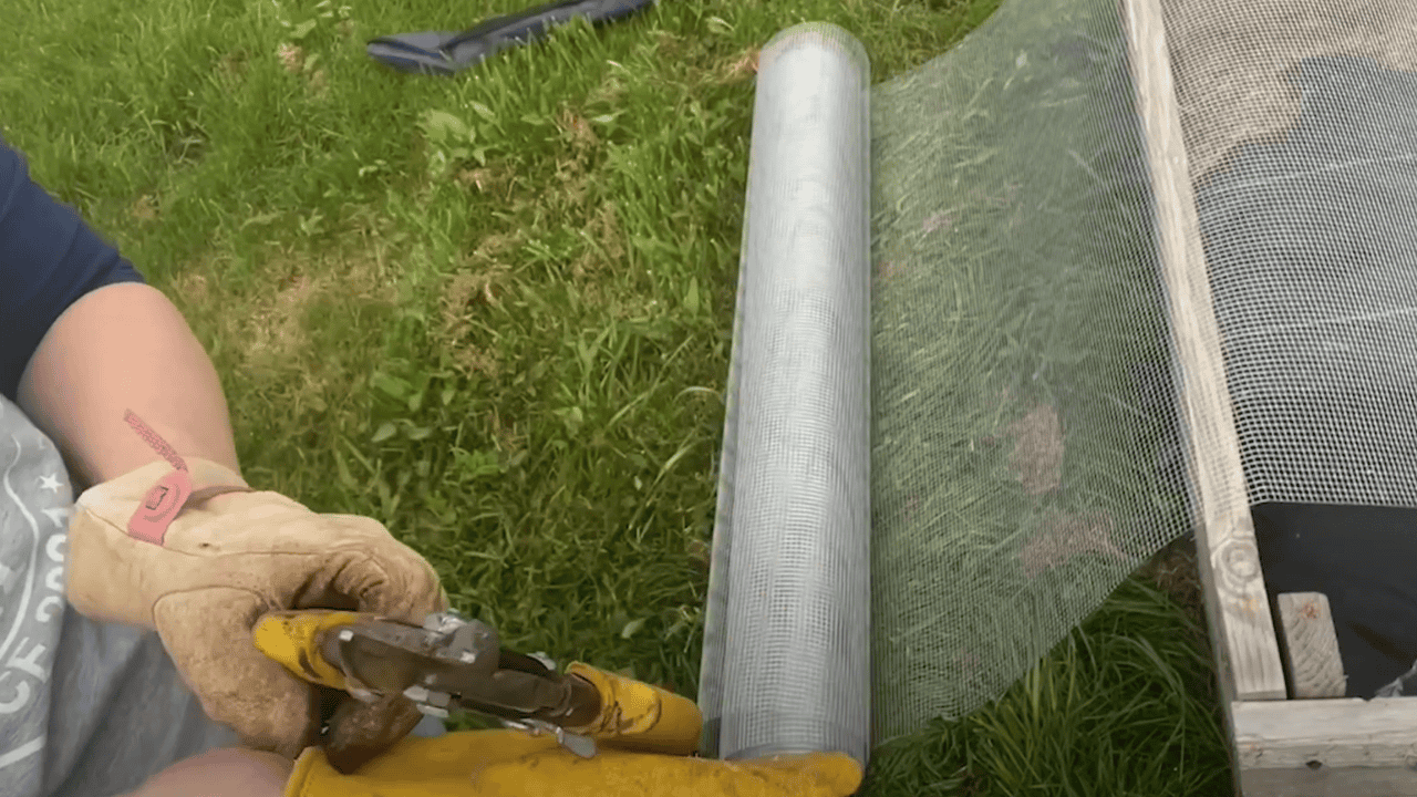 Top 5 Hardware Cloth Rolls for Pest Control - Lush Lawn Life